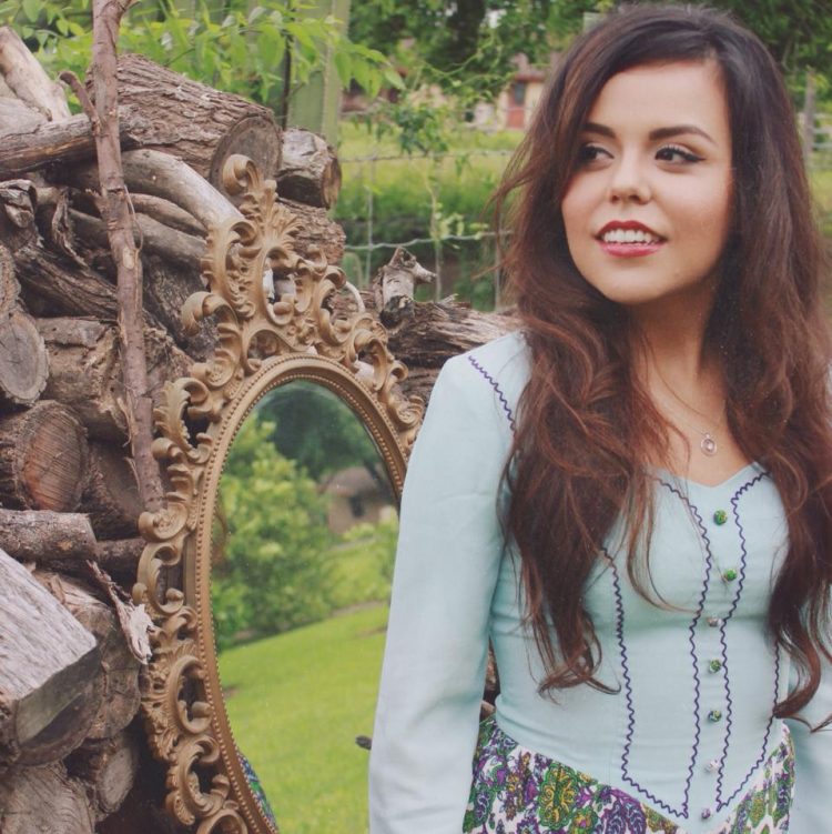 Madelyn Victoria - Country Singer Songwriter and Independent Artist ...